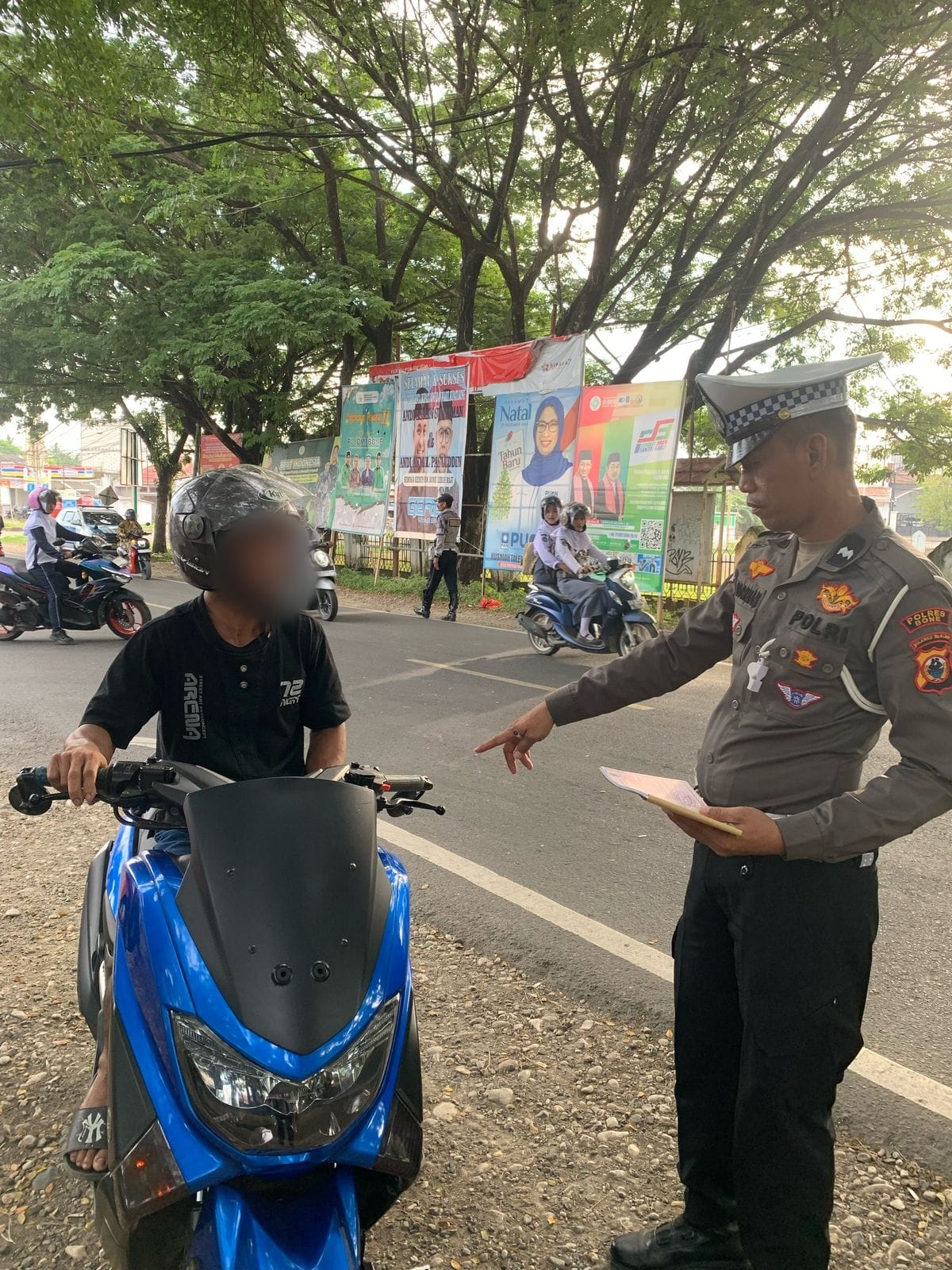 Operasi Keselamatan, Satlantas Polres Bone Tindak Pengendara Tanpa Plat Nomor – Kilas Bone